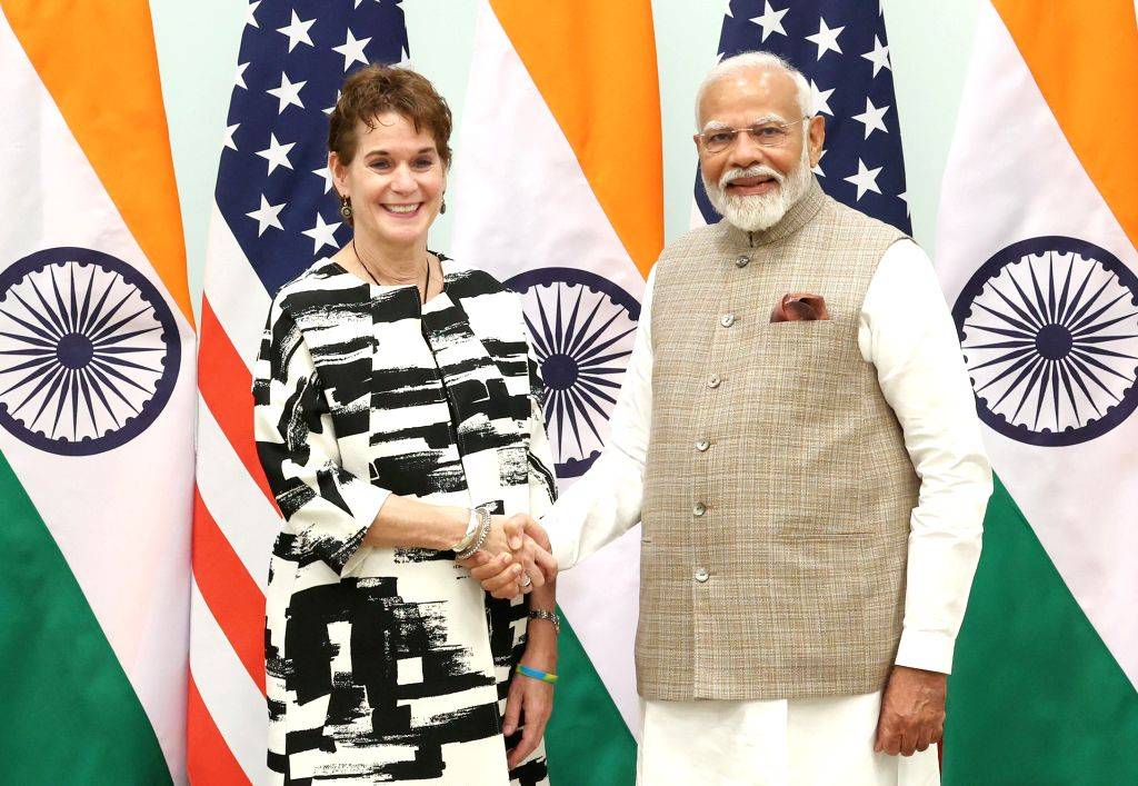 New Delhi : Prime Minister Narendra Modi meets with a member of the US ...