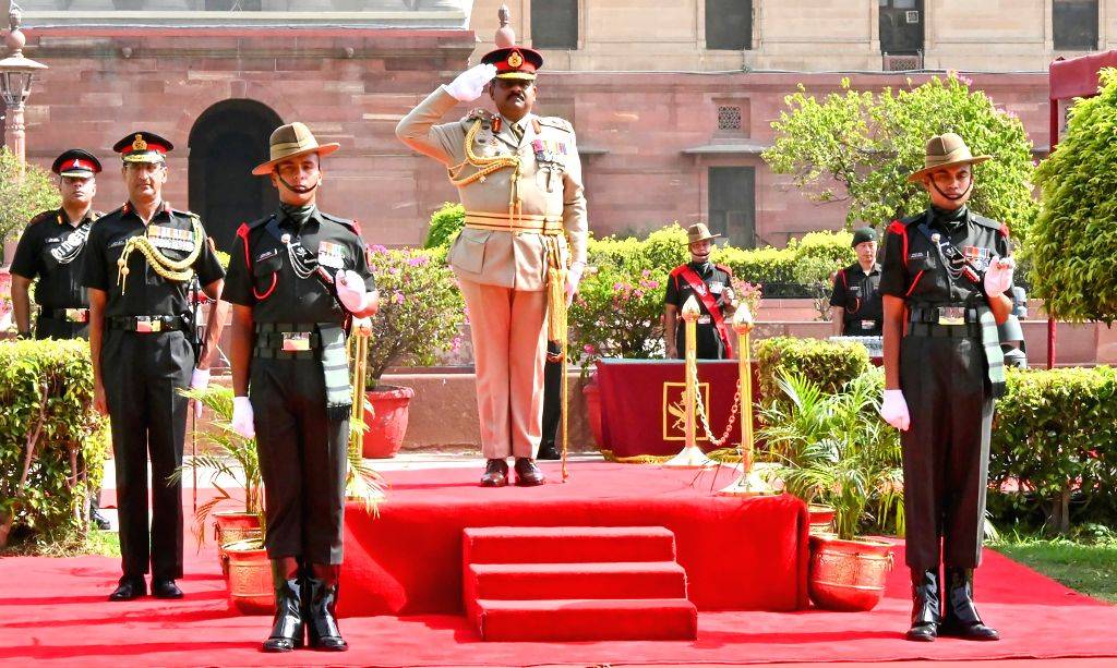 Sri Lanka Army Chief Pays Tribute at National War Memorial
