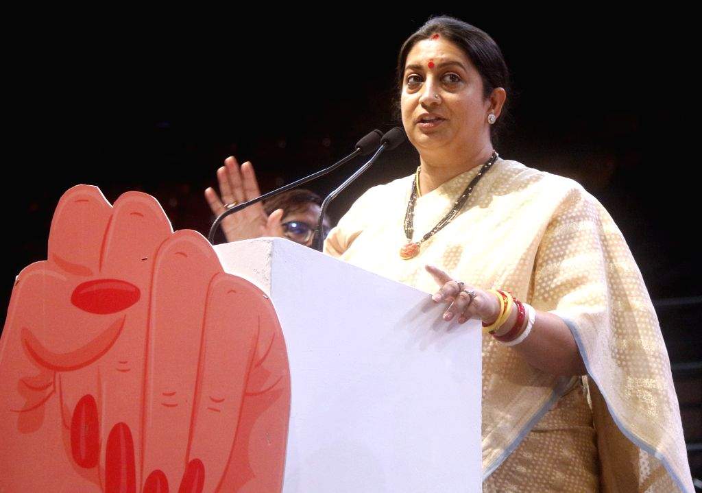 New Delhi : Union Minister Smriti Irani attends the 'Lakhpati Didi ...