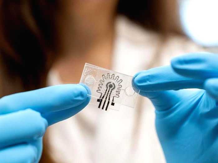 New wearable sensor can monitor glucose, body temp via human sweat