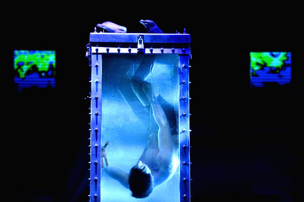 New York:: Magician Andrew Basso performs a magic show "The ...