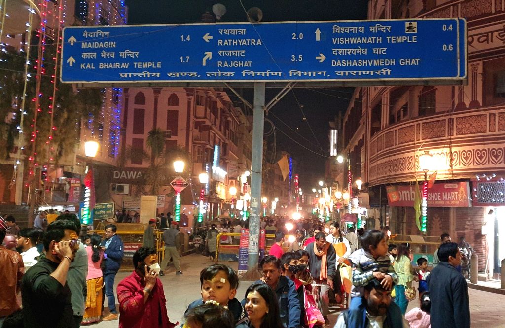 Varanasi: Nightlife in Varanasi UP.