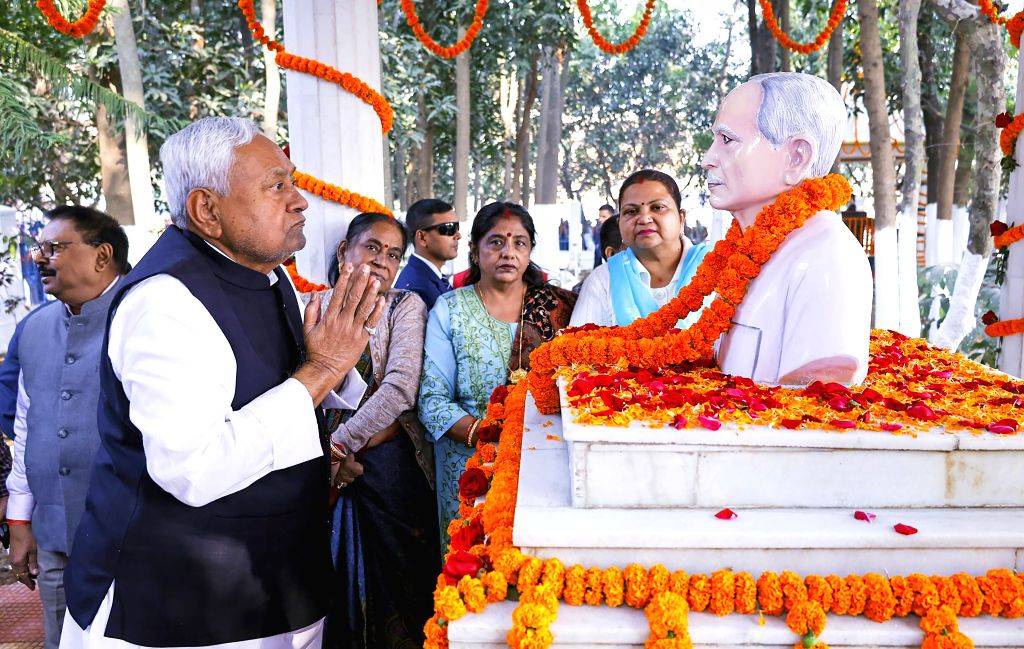 Nitish Kumar Pays Tribute to Father in Bihar