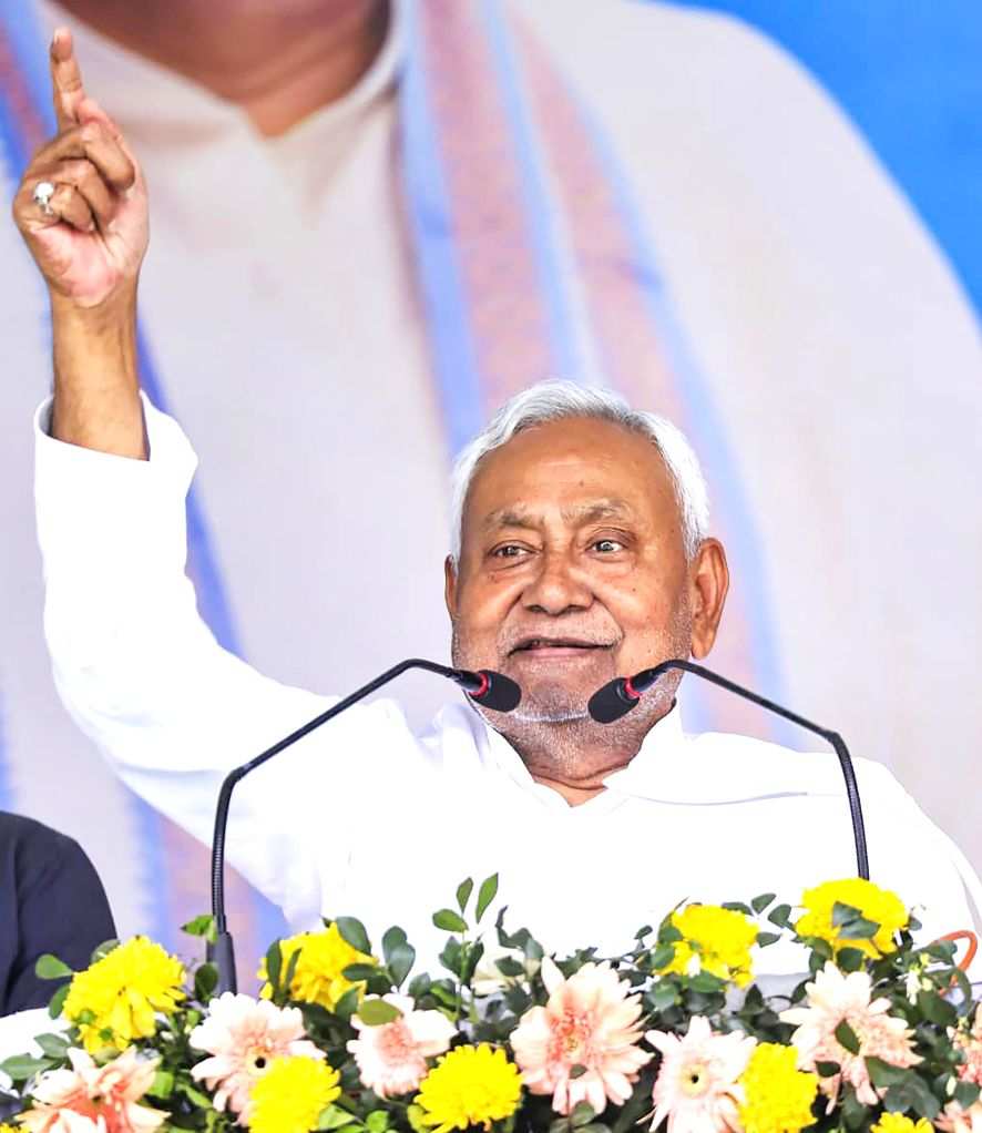 Nitish Kumar Interacts with Public During Samriddhi Yatra