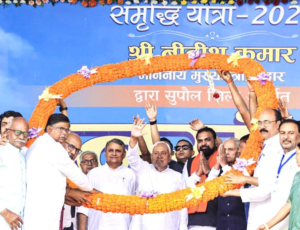 Nitish Kumar Interacts with Public During Samriddhi Yatra