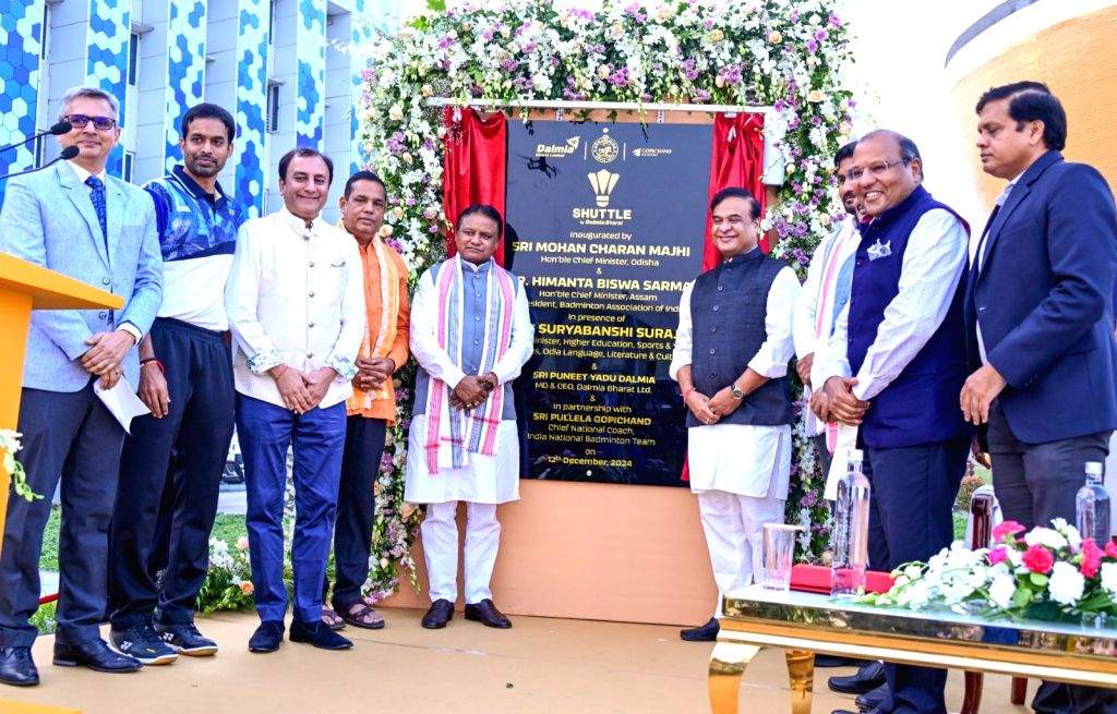 Odisha Chief Minister Mohan Charan Majhi and Assam Chief Minister ...