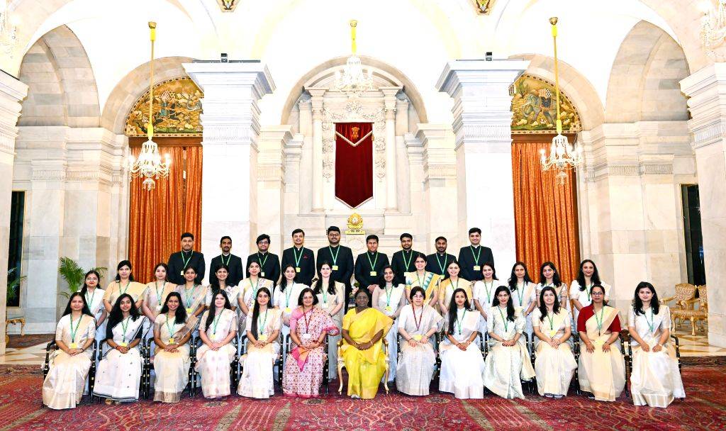 Officers of CPES and IES Call on President Droupadi Murmu