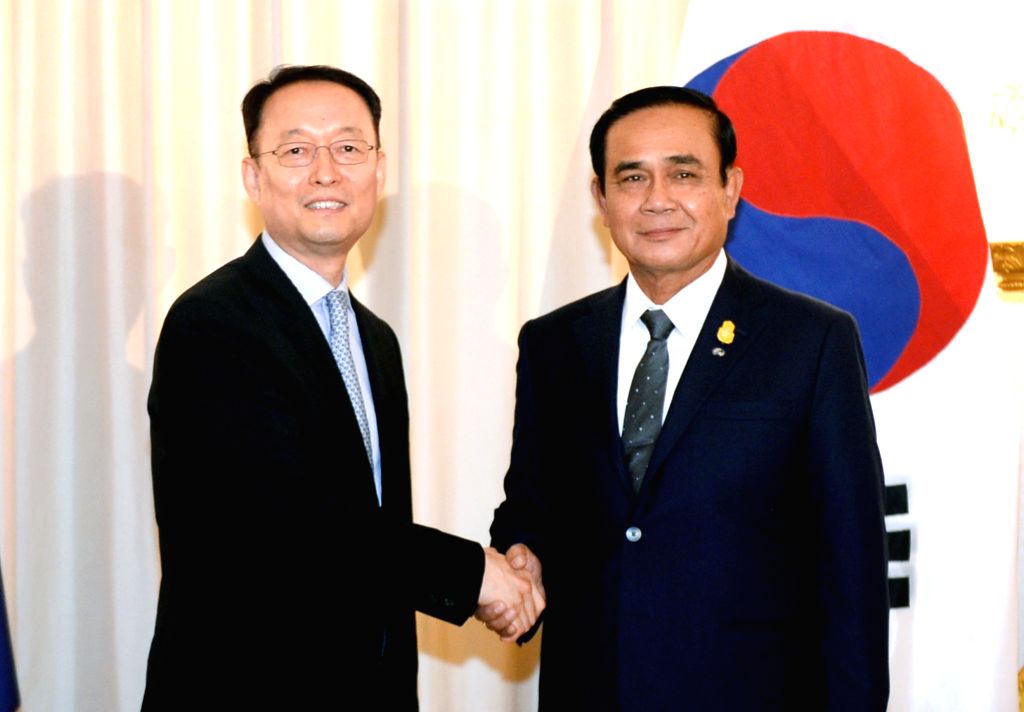 Trade Minister Paik with Thai premier