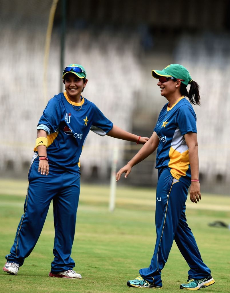 Pakistani women cricketers - practice session