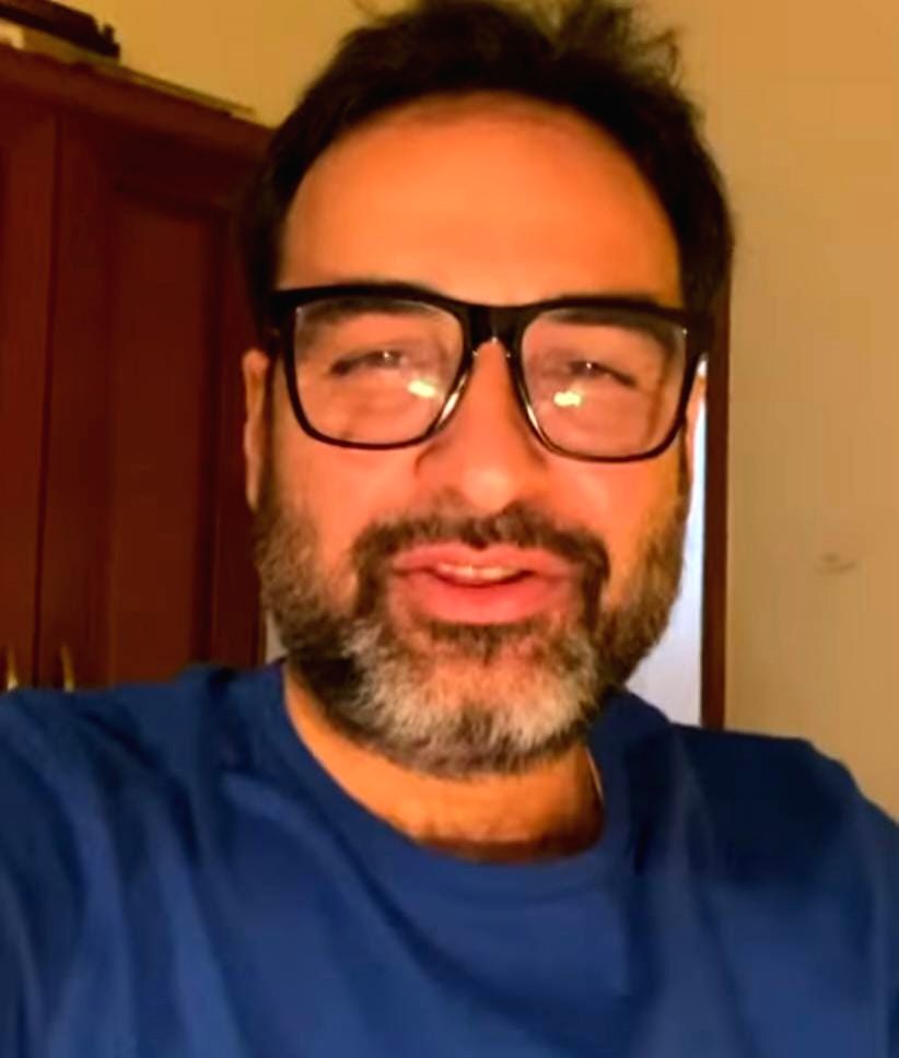 Free Photo: Pankaj Tripathi celebrates 3 million Instagram followers