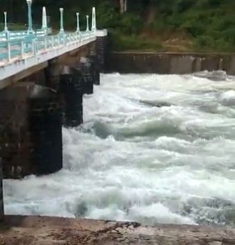 Free photo : Parambikulam dam