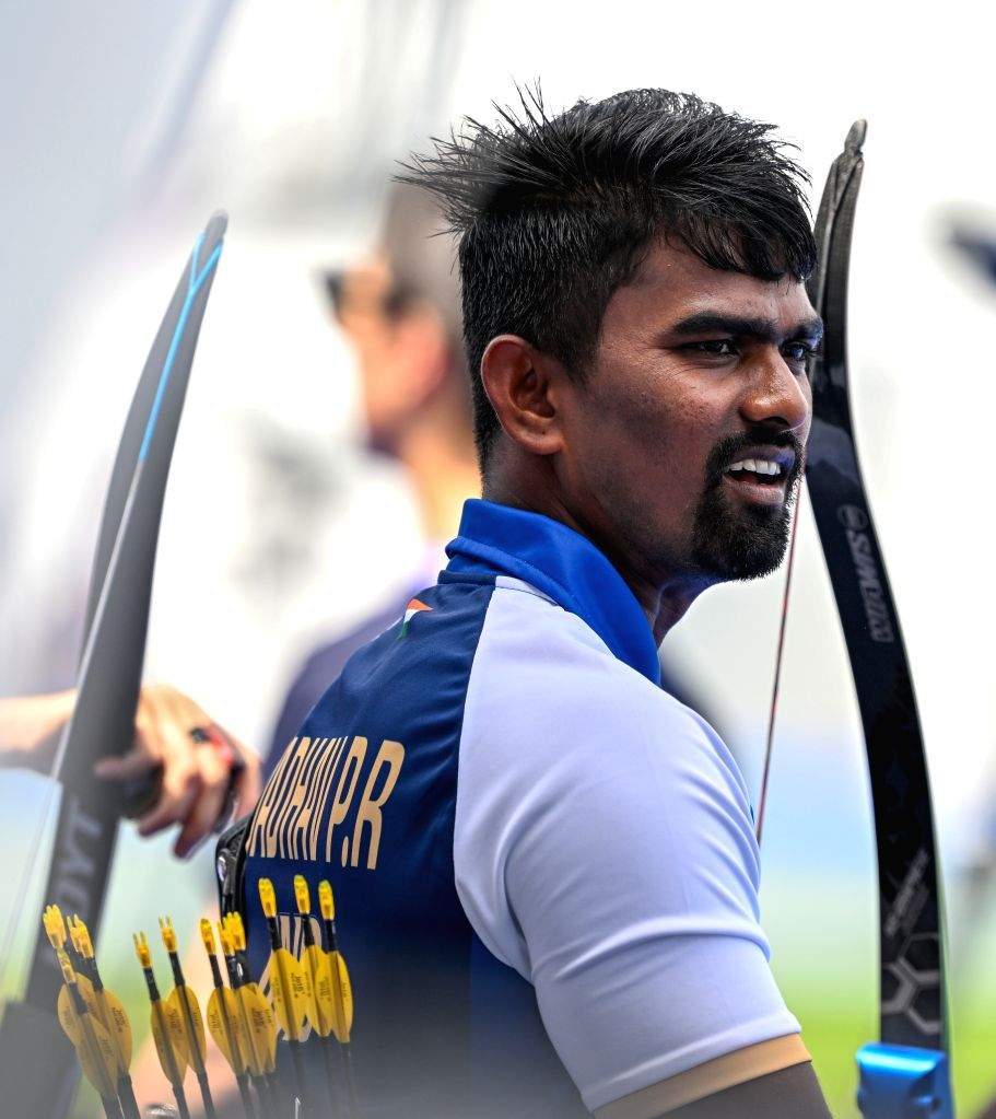 Paris : Men's individual ranking round of archery during the Paris ...