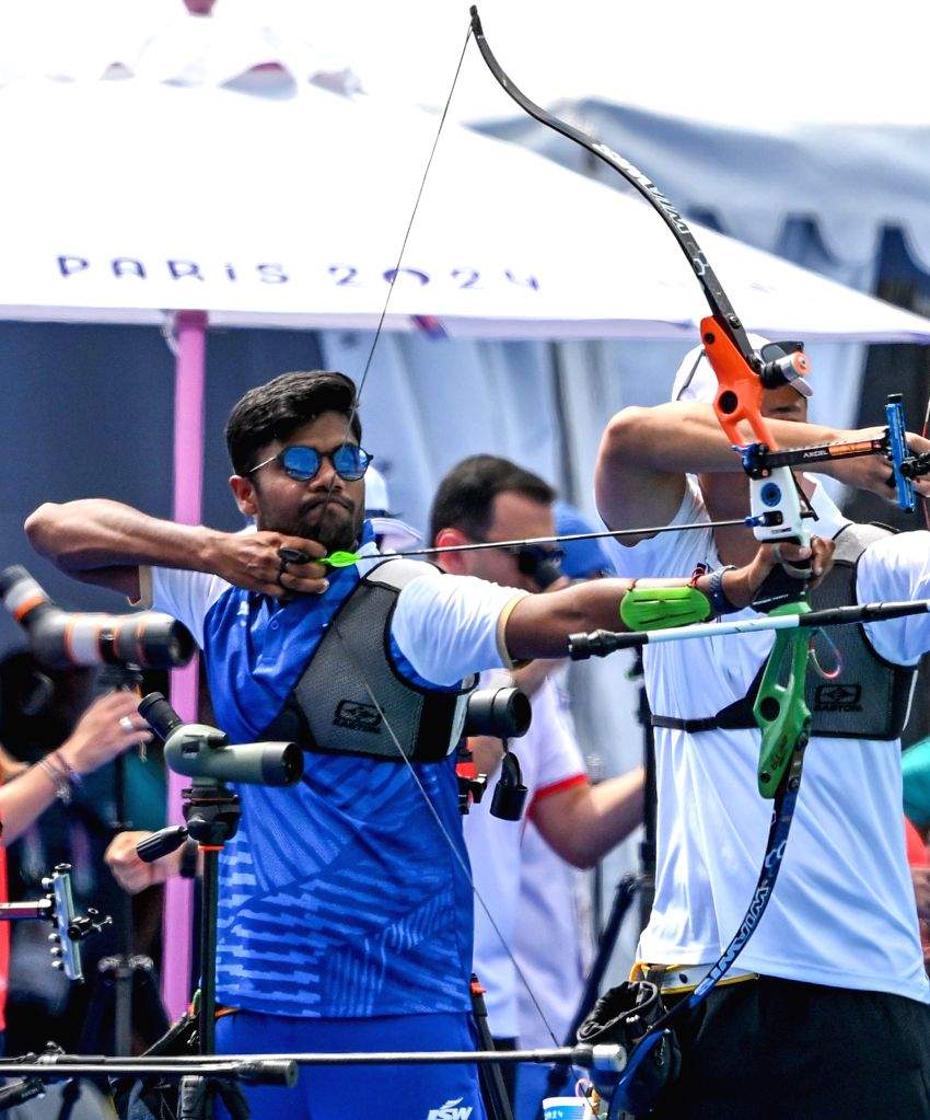 Paris : Men's individual ranking round of archery during the Paris ...