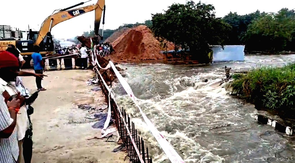 Parts of Anantapur town inundated after heavy rains
