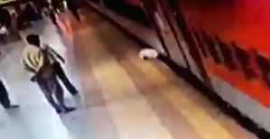 Passenger stuck between train and platform rescued in Telangana