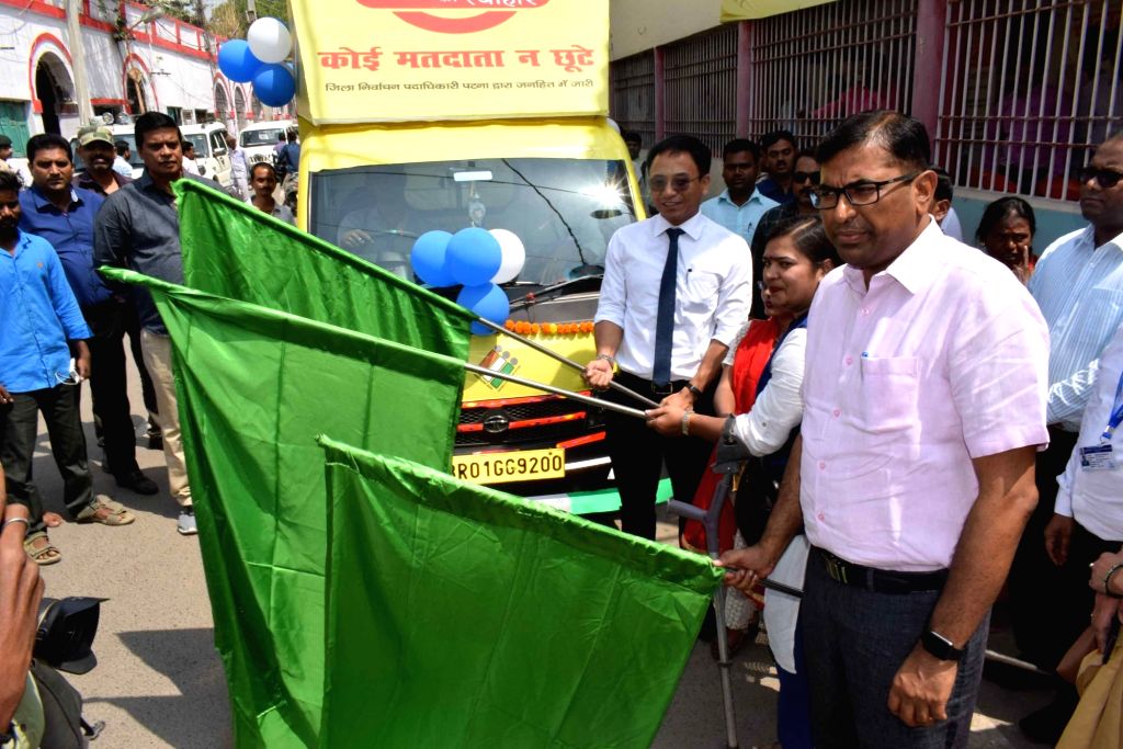 Patna DM Kumar Ravi flags off voter awareness van