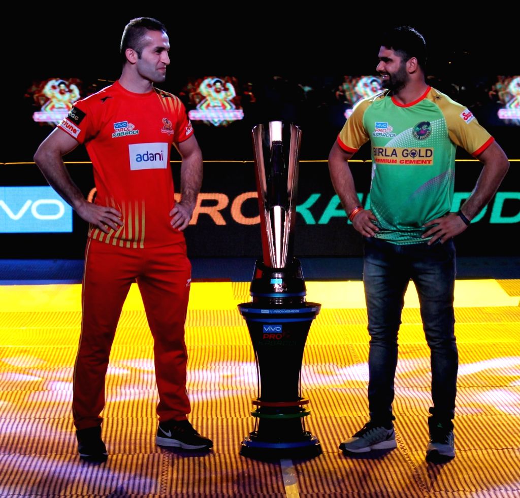 Pro Kabbadi - Patna Pirates vs Gujarat Fortunegiants