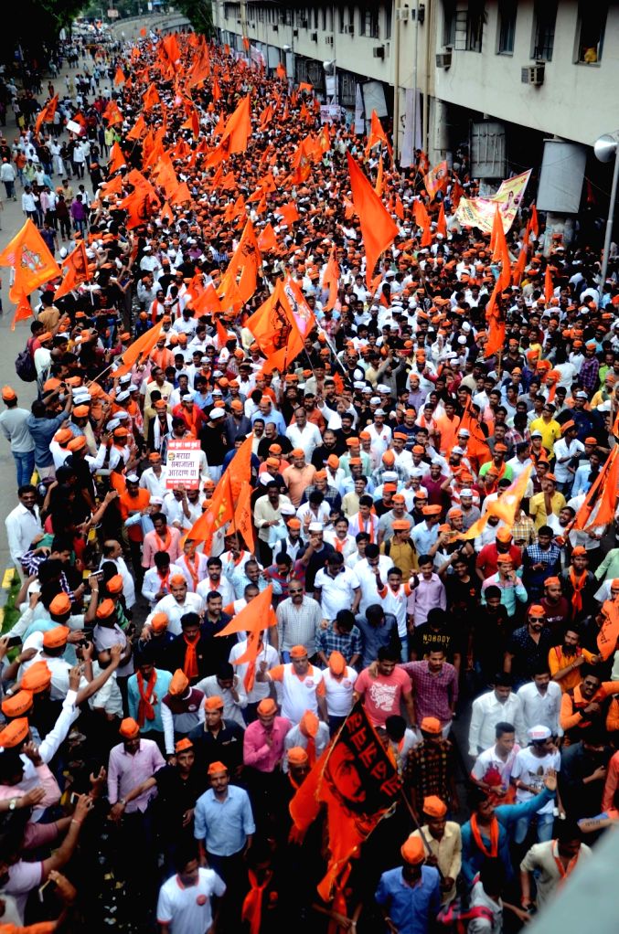 Maratha 'mook morcha