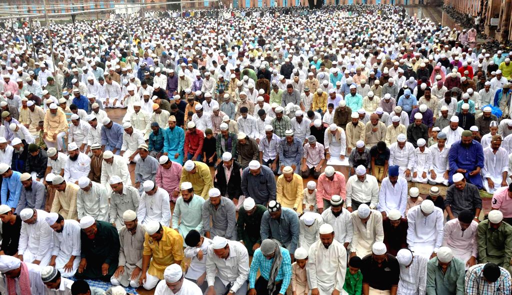 Juma-tul-Wida prayers