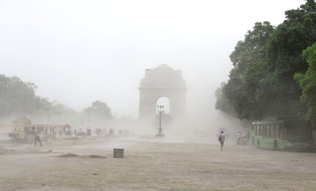 People stuck during the heavy Storm at India gate in new Delhi