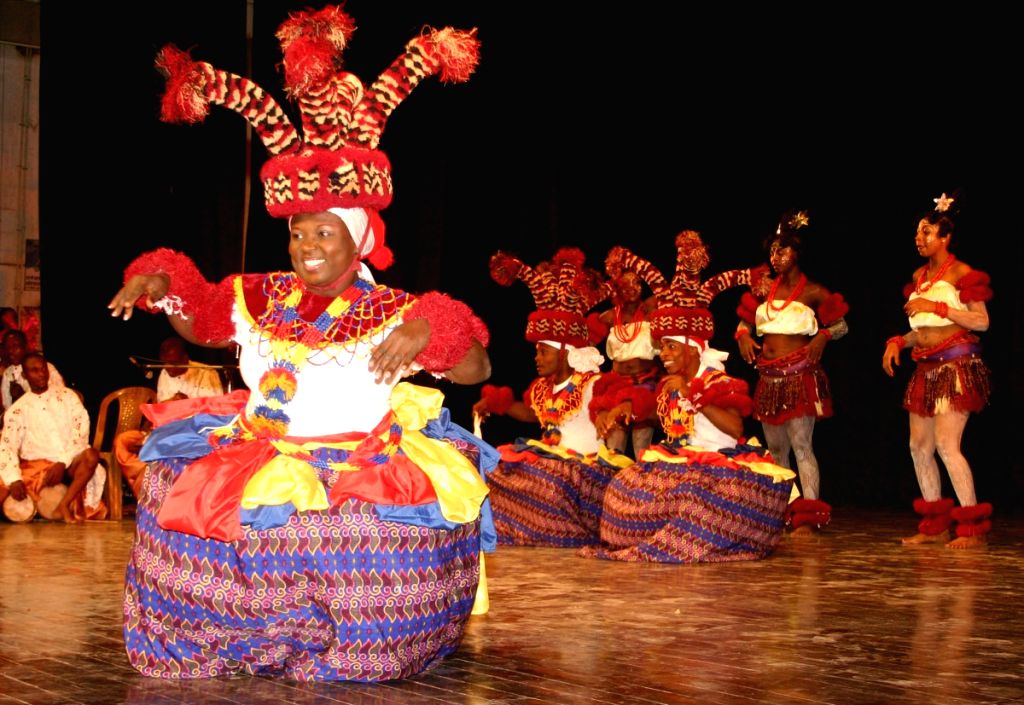 Performance by "Aka Kwacha" national dance troupe from Malawi during ...