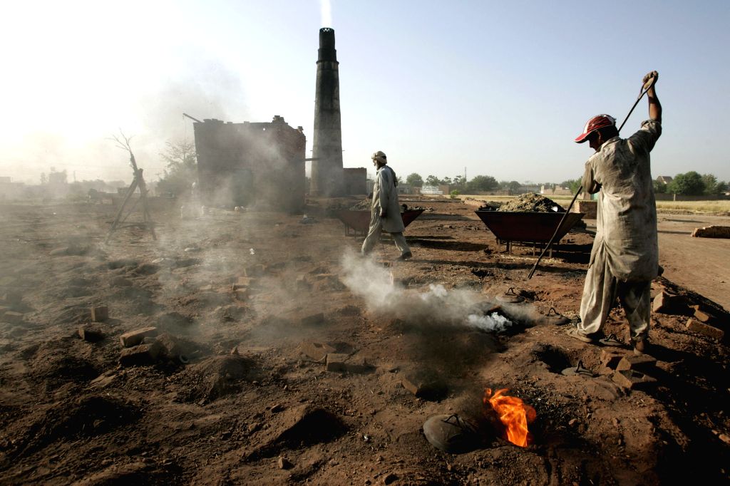 PAKISTAN-PESHAWAR-LABORER