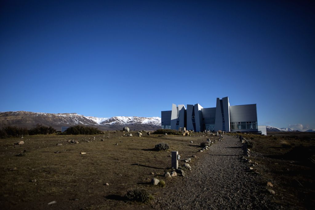 ARGENTINA-EL CALAFATE-CULTURE-GLACIARIUM