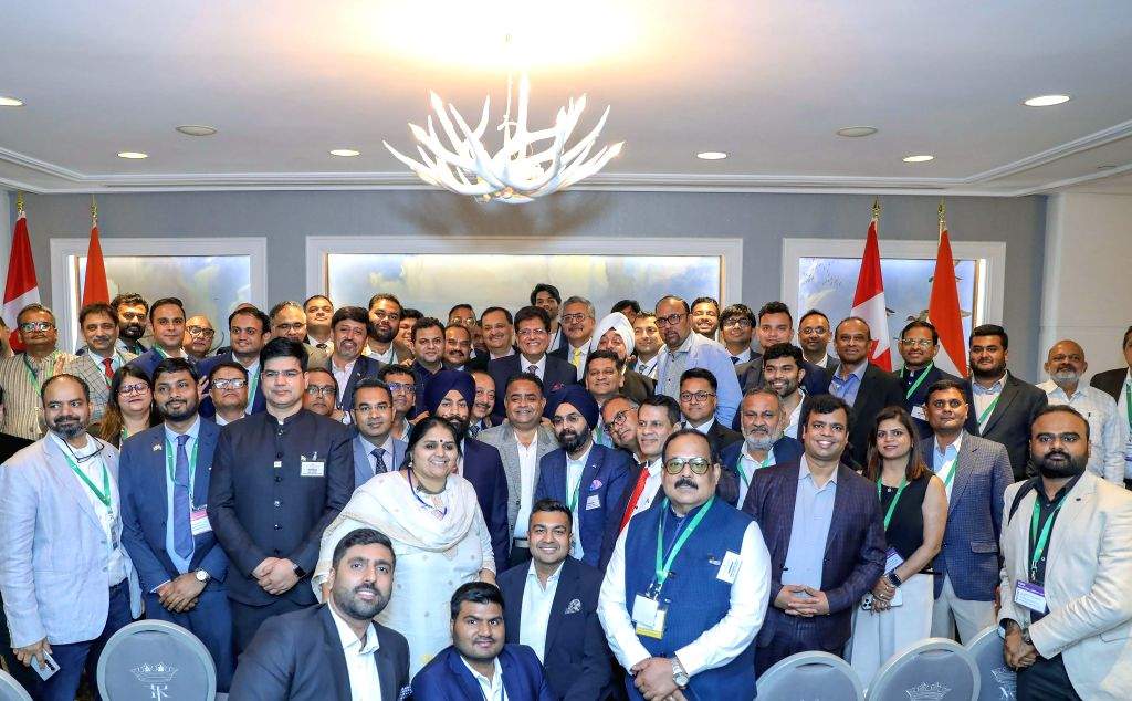 Piyush Goyal Meets Indian Business Delegation in Canada