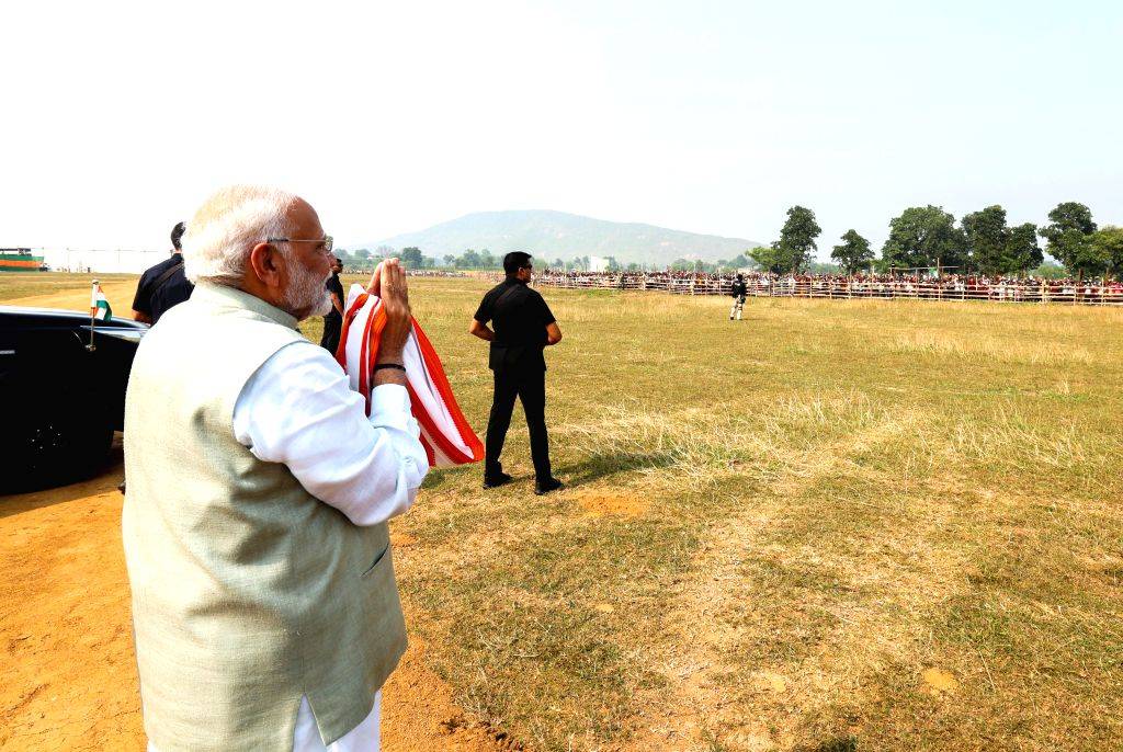 PM Modi attends a election campaign rally
