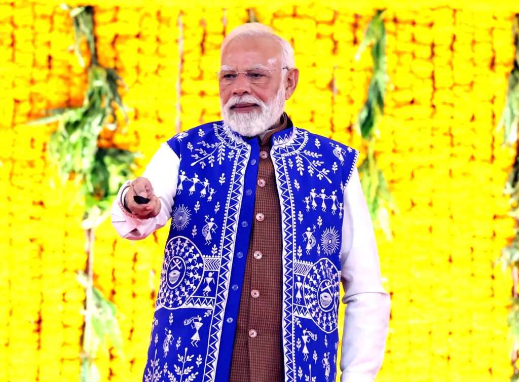 PM Modi Attends Janjatiya Gaurav Diwas