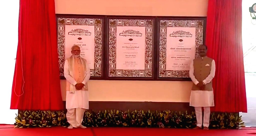 Free Photo :PM Modi installs 'Sengol' in new Parliament House