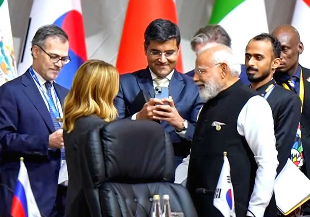 PM Modi Meets Italian PM Meloni at G20