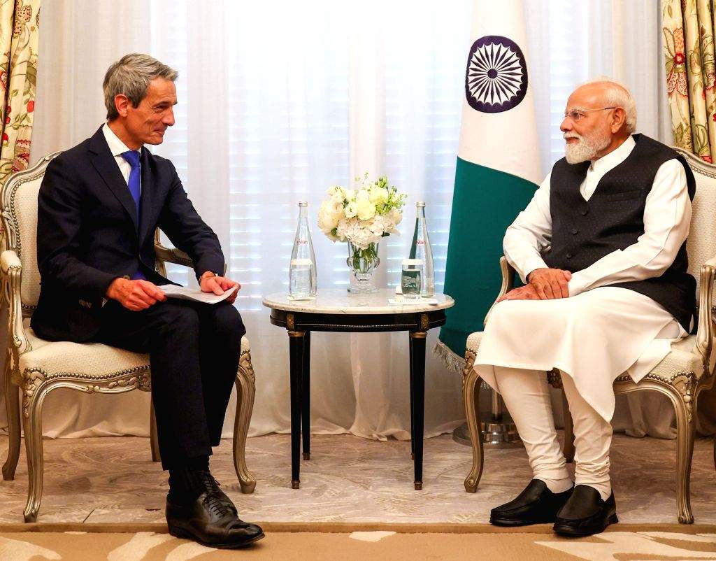 PM Modi Meets Saint-Gobain CEO Benoit Bazin