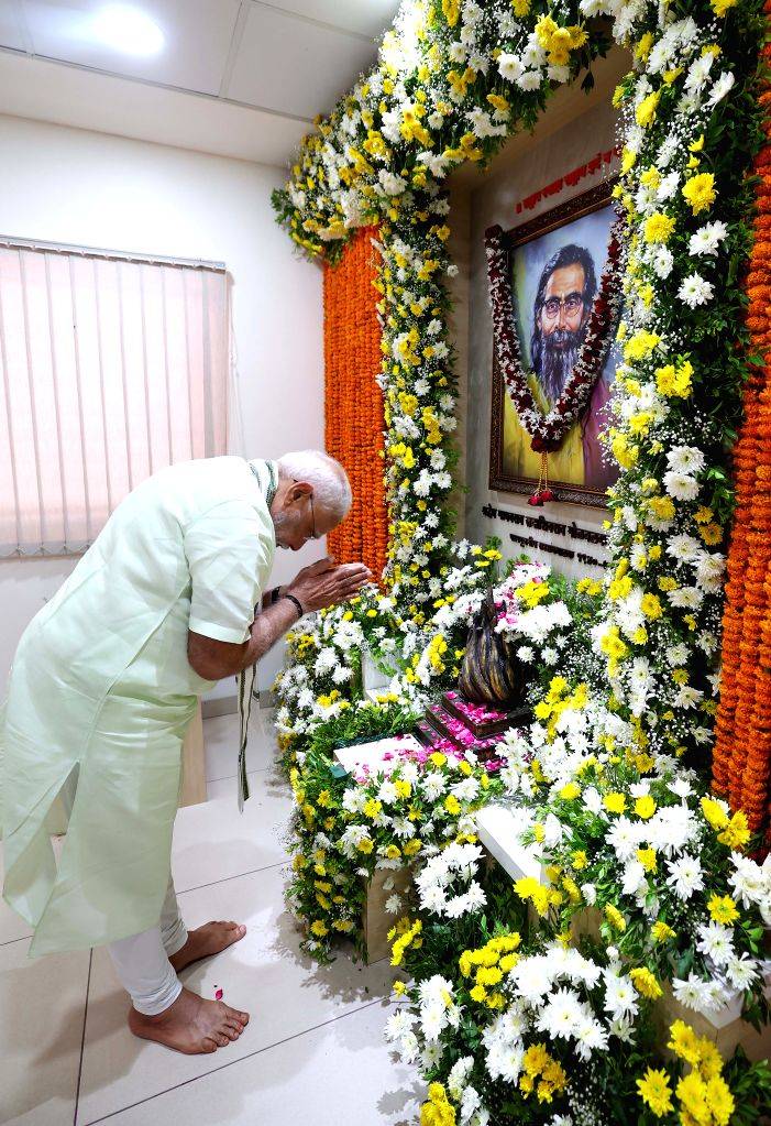PM Modi pays tribute to Shri Madhavrao Sadashivrao Golwalkar ‘Guruji’