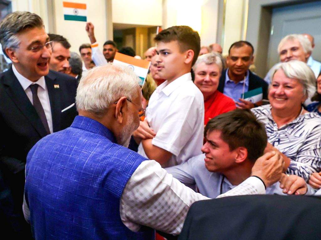 PM Modi Receives Warm Welcome from Indian Community in Croatia