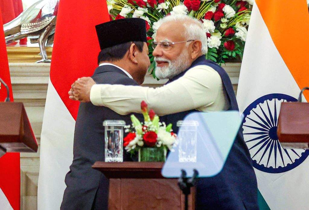 PM Modi with Indonesian President Prabowo Subianto during the joint ...