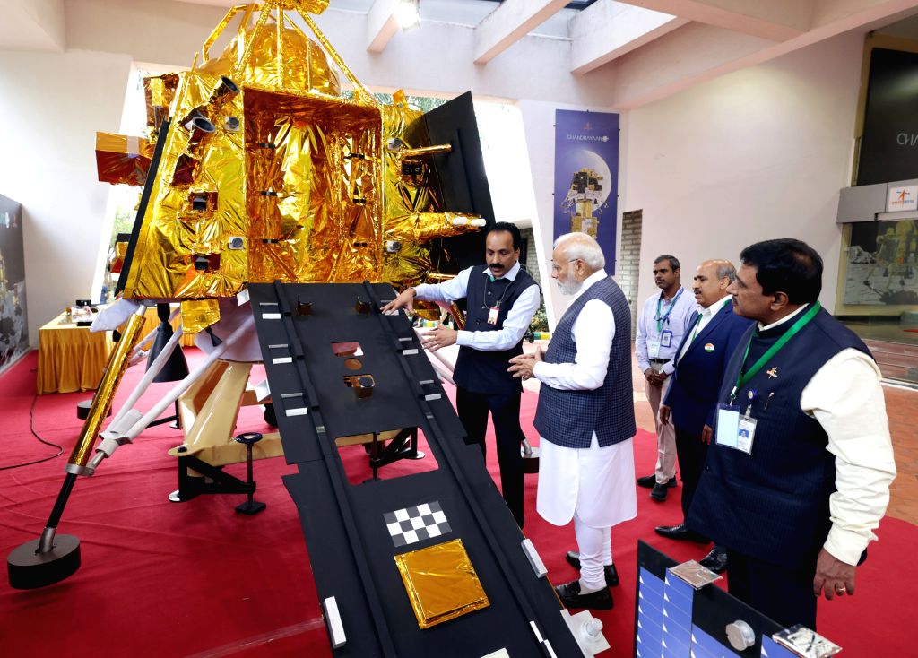 PM Narendra Modi meets ISRO's team