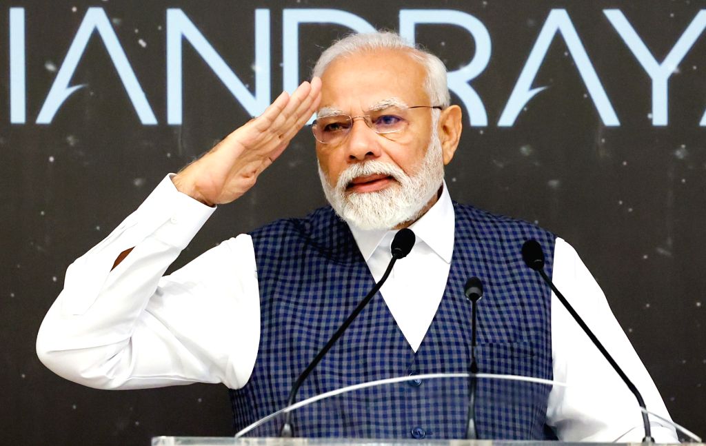 PM Narendra Modi meets ISRO's team