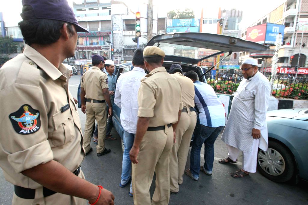 Police checking after twin bomb blast in Hyderabad
