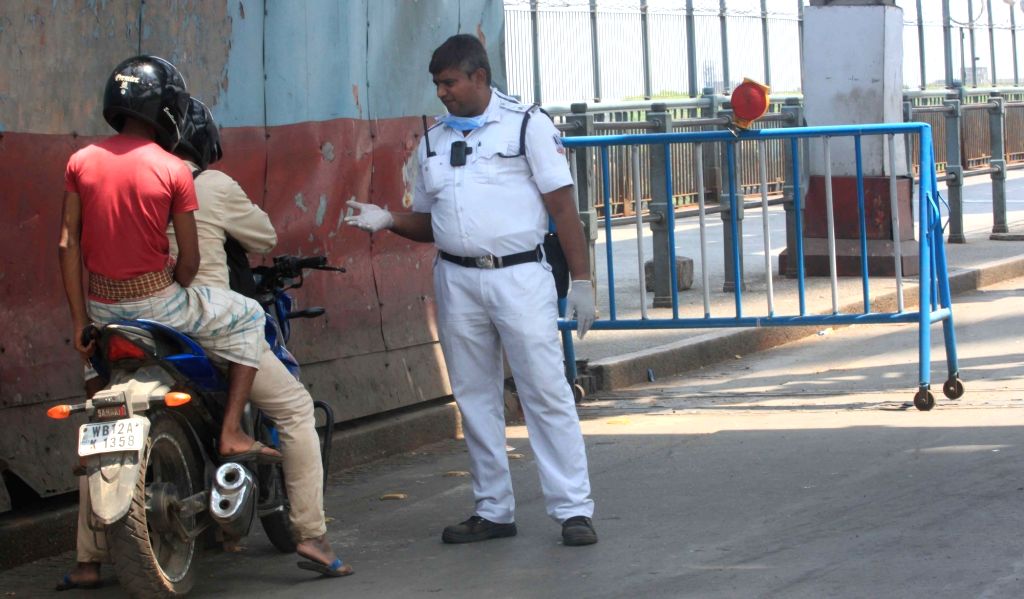 Security beefed up at Howrah Bridge during lockdown