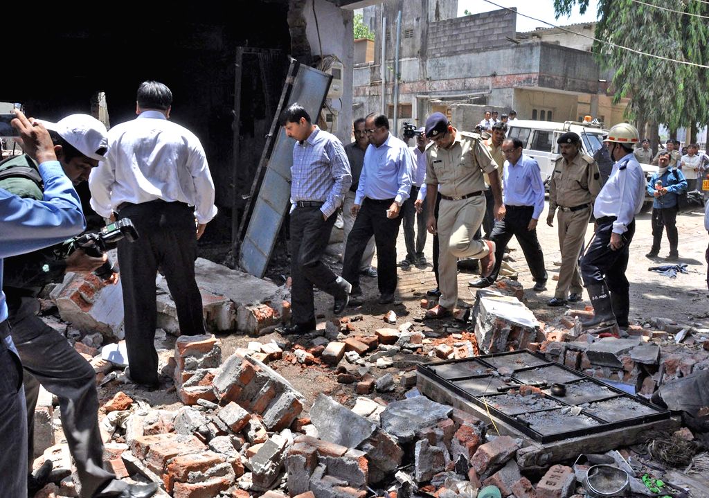 Gas cylinder explosion