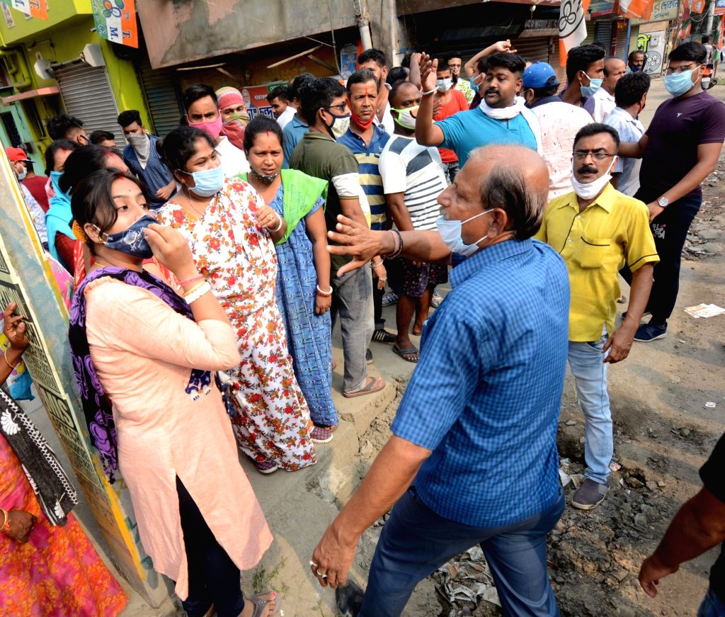 Kolkata : Political clash during the 6th phase of West Bengal's State ...