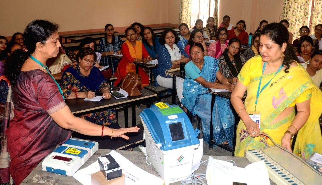 Polling personnel receive training on Electronic Voting Machines (EVMs ...
