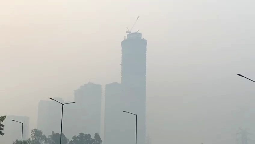 Free Photo: Pollution reached the most dangerous level, schools and ...