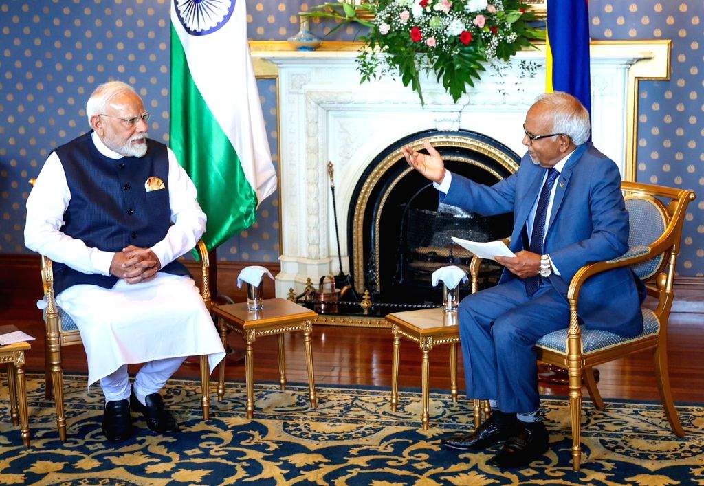 Port Louis: Prime Minister Narendra Modi meets President of Mauritius ...