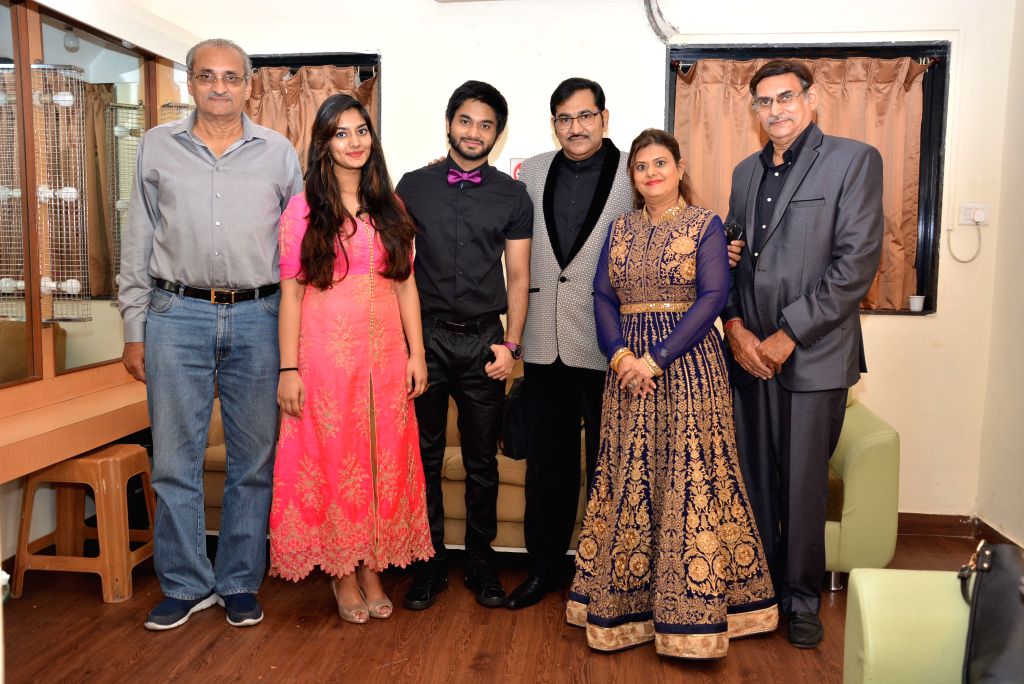 Sudesh Bhosle music concert on the eve of Amitabh Bachchan birthday