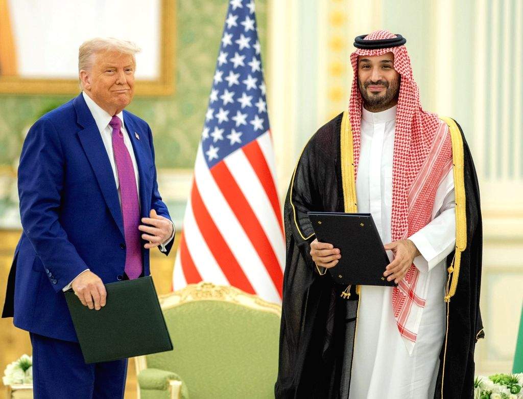 President Donald Trump and Saudi Crown Prince Mohammed bin Salman ...