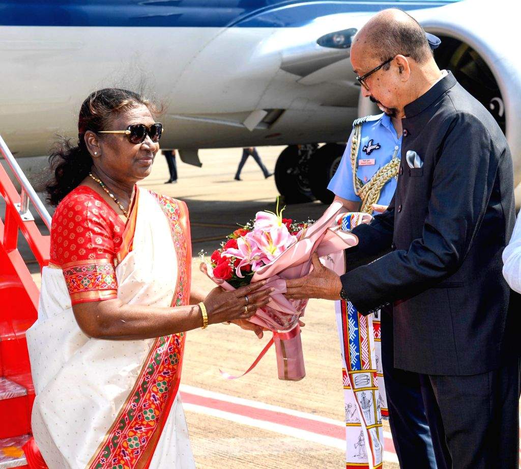 President Droupadi Murmu arrives in Chhattisgarh
