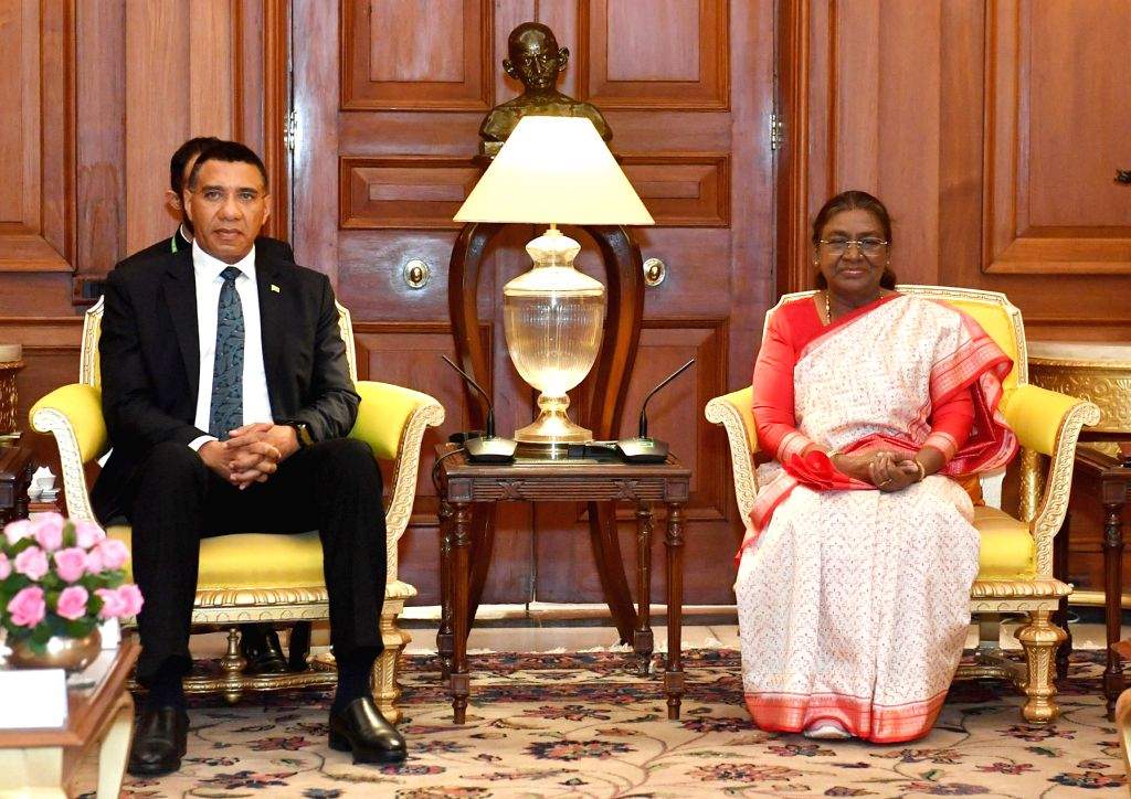 President Droupadi Murmu meets the Prime Minister of Jamaica, Andrew ...