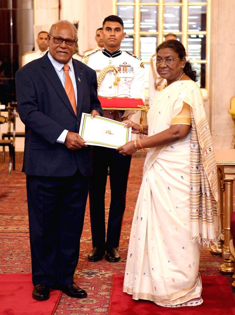President Droupadi Murmu receives credentials from Country's Ambassador ...